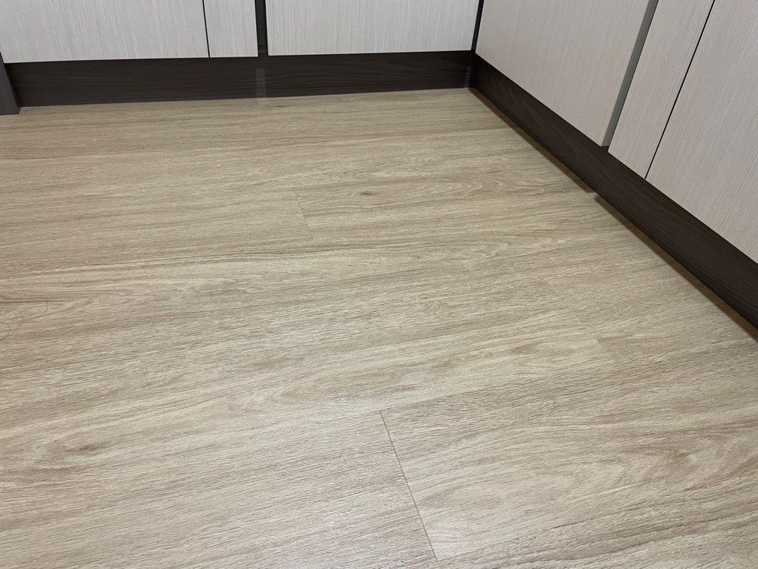 Korean 5mm Vinyl Click System, Furniture & Home Living, Home Decor ...