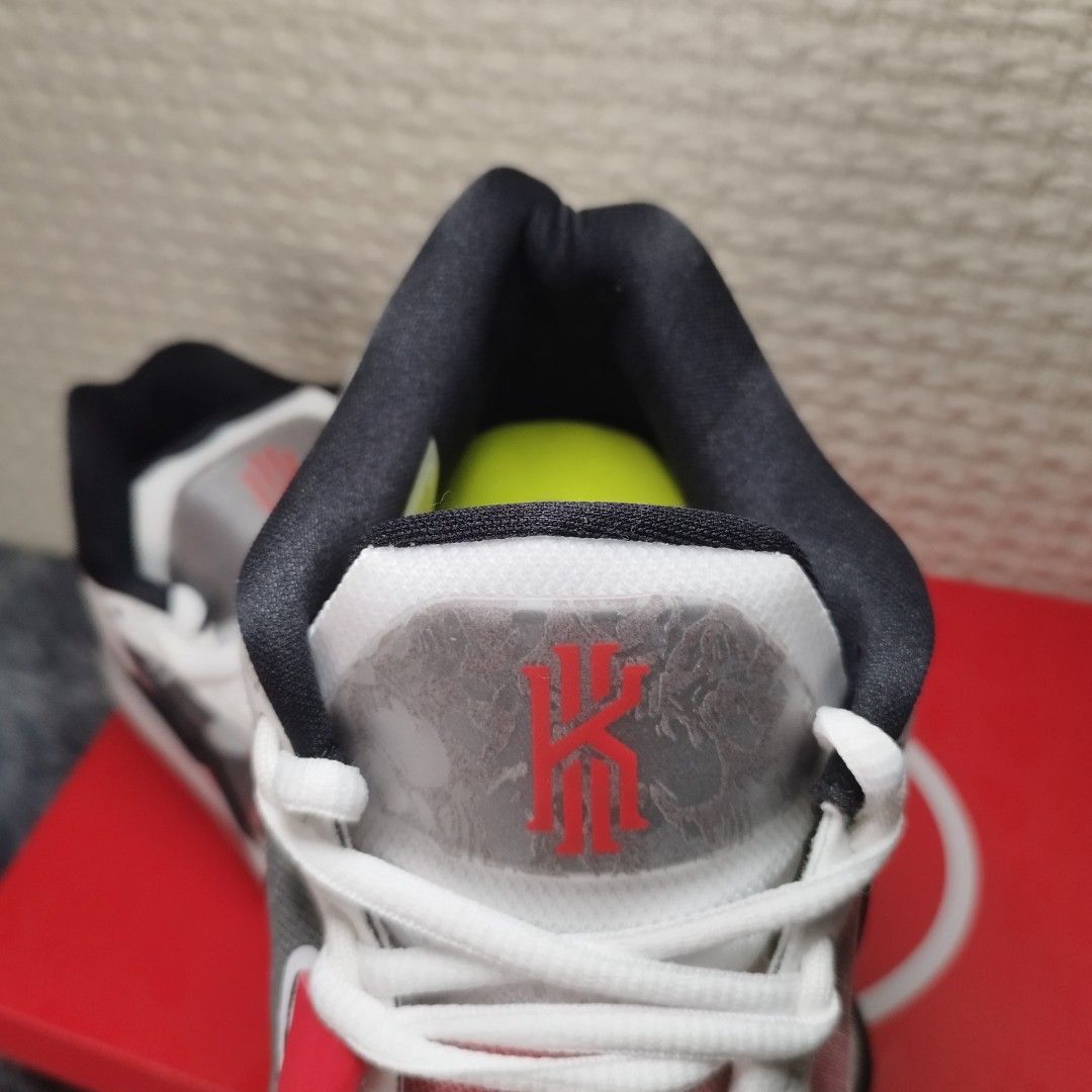 Kyrie Strobel EP, Men's Fashion, Footwear, Sneakers on Carousell