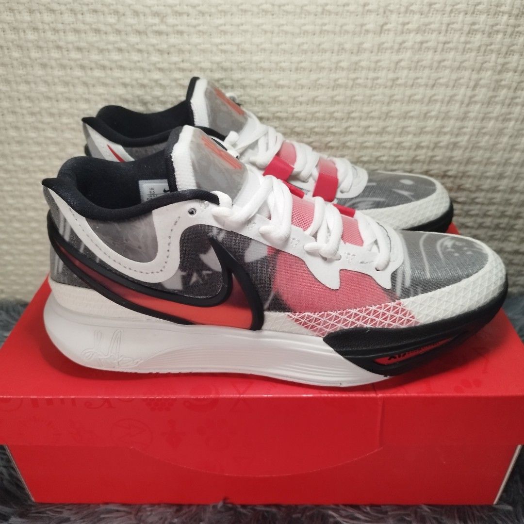 Kyrie Strobel EP, Men's Fashion, Footwear, Sneakers on Carousell