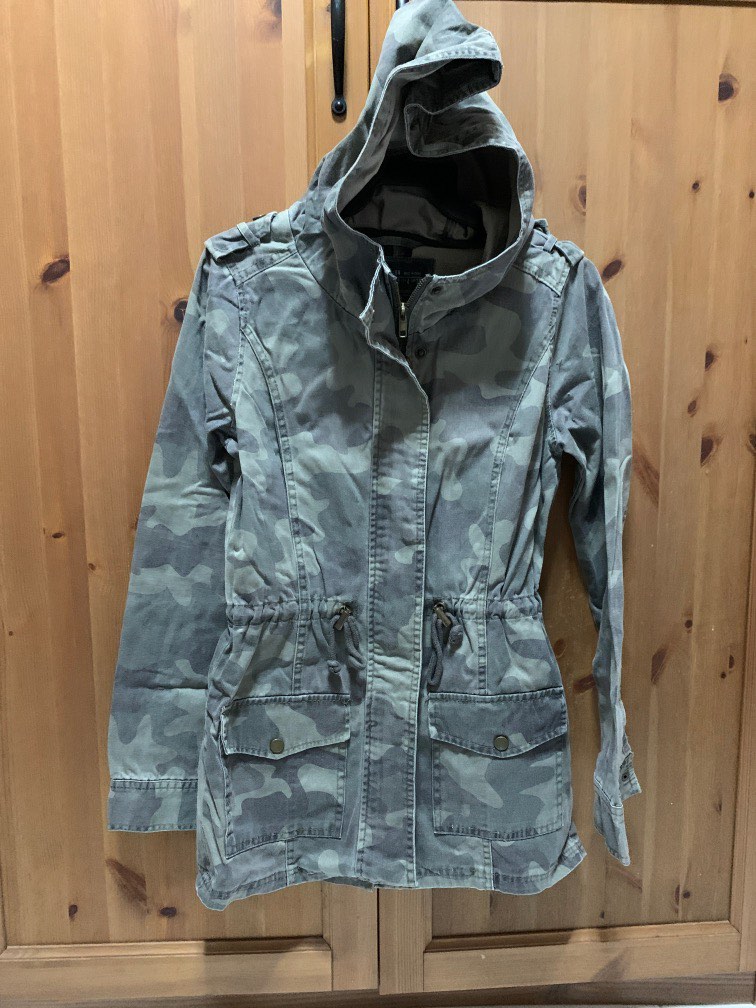 Light wind jacket, Women's Fashion, Coats, Jackets and Outerwear on ...