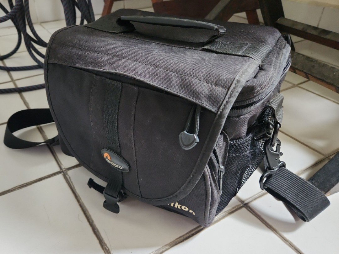 Lowepro Ex180, Photography, Photography Accessories, Camera Bags & Carriers on Carousell