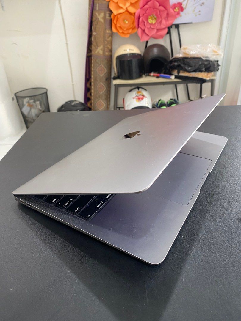 Macbook Air Retina 2020 13inch i3 8/128GB, Elektronik, Komputer, Laptop ...