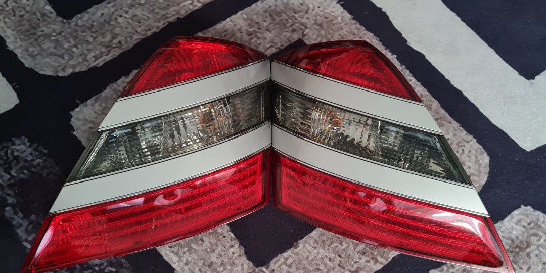 Mercedes W221 S-class tail light, Auto Accessories on Carousell