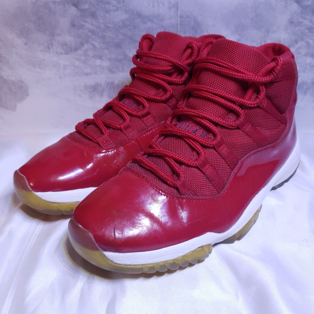 Nike Air Jordan 11 Retro Red 'Win Like 96', Fesyen Pria, Sepatu ...