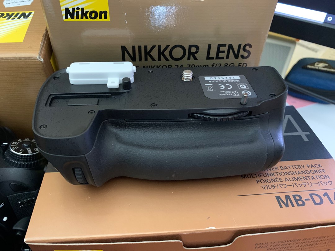 Nikon MB-D14 Multi-Power Battery Pack (For D600), Photography ...