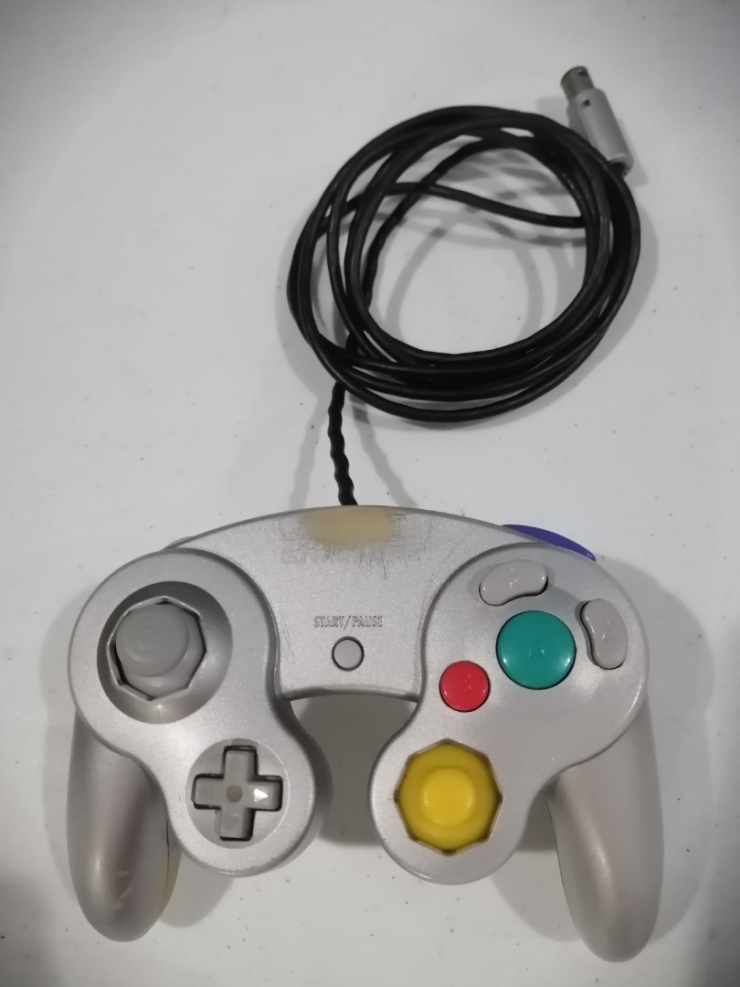 Used Nintendo Gamecube Lighter Gray Controller, Video Gaming, Gaming ...