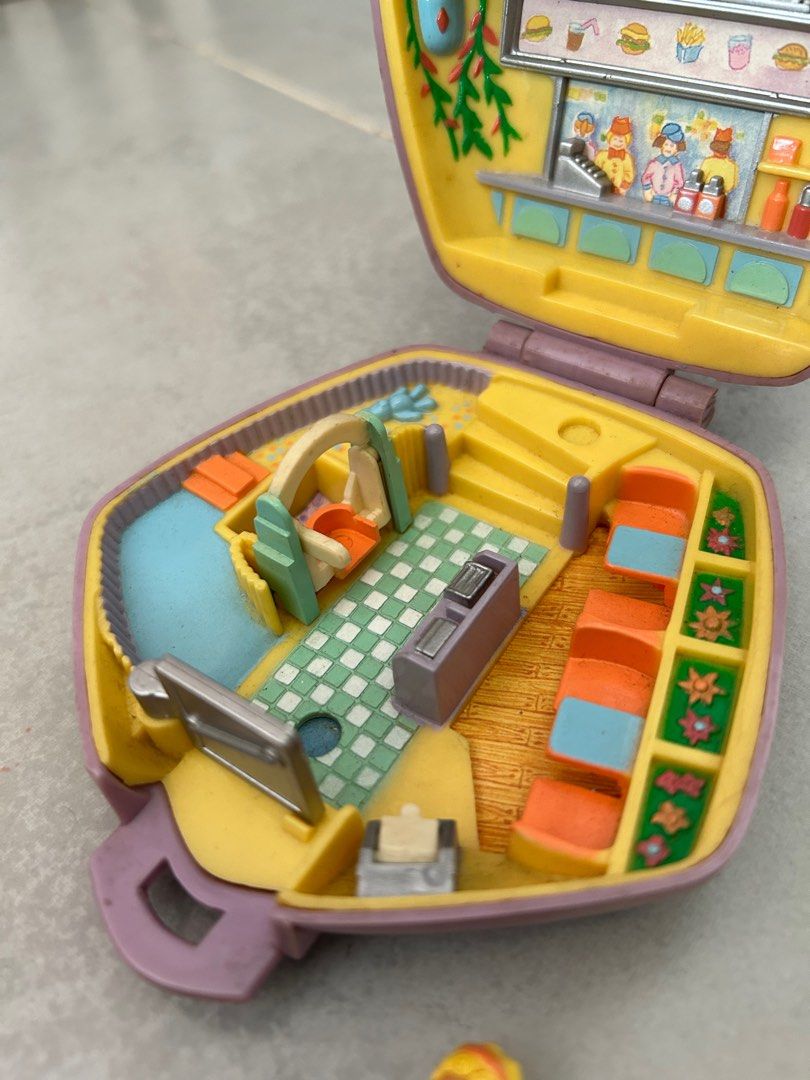 Polly Pocket Restaurant, Hobbies & Toys, Memorabilia & Collectibles ...