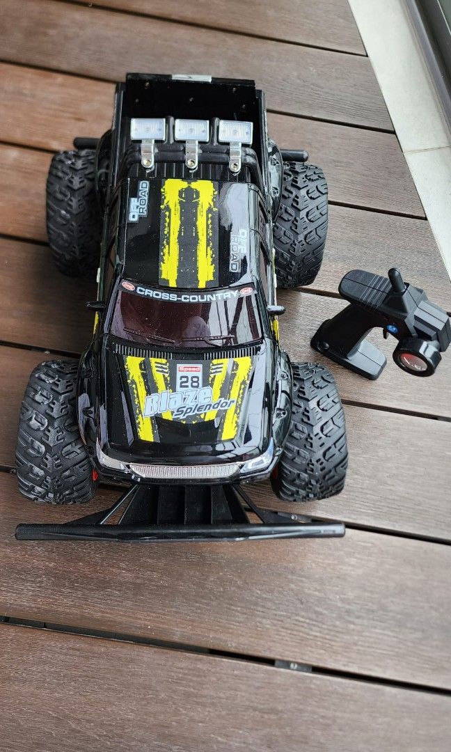 Remote control 4 wheels drive car, Hobbies & Toys, Toys & Games on ...