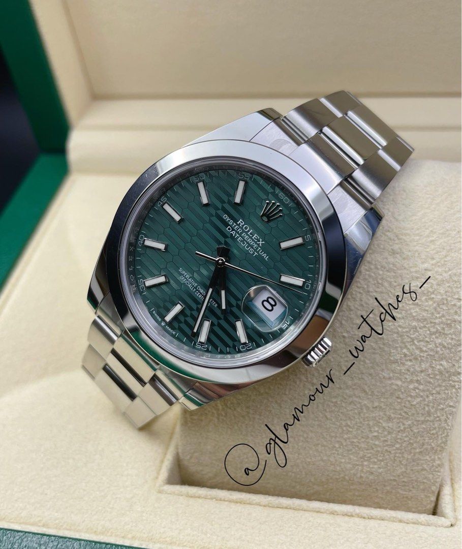 Rolex 126300 Mint Green Fluted, 名牌, 手錶 - Carousell
