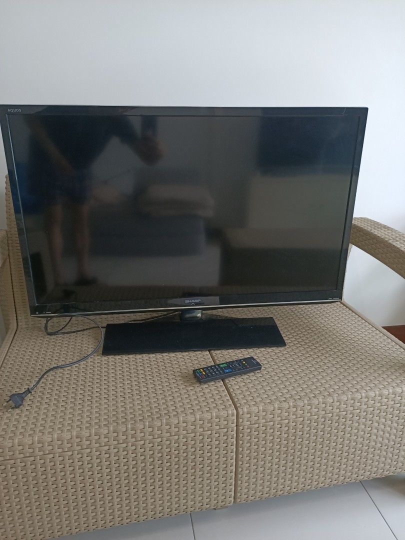 Sharp TV 39 inch, TV & Home Appliances, TV & Entertainment, TV on Carousell