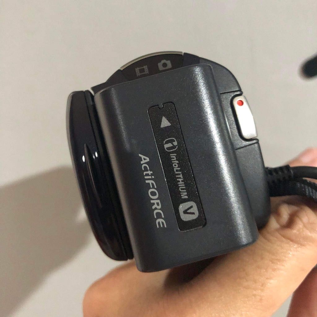 Sony CX160, Photography, Video Cameras on Carousell