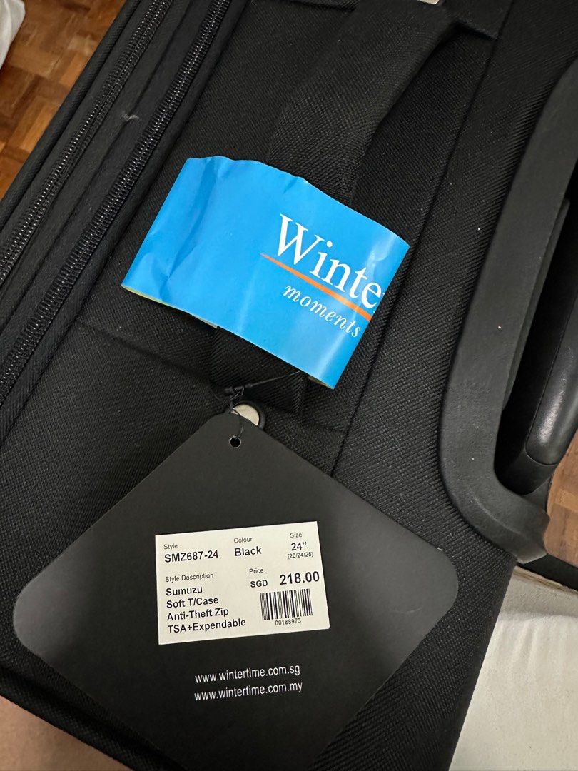 Sumuzu 24” Black Luggage, Hobbies & Toys, Travel, Luggage on Carousell