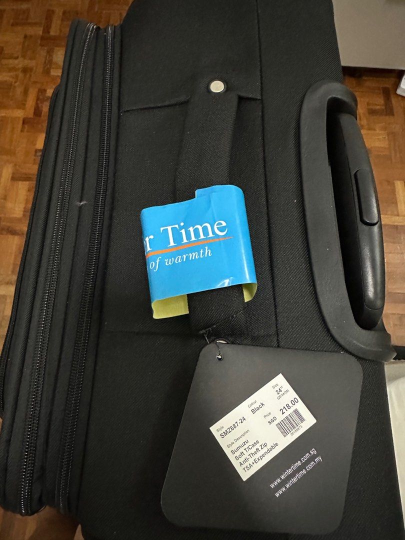 Sumuzu 24” Black Luggage, Hobbies & Toys, Travel, Luggage on Carousell
