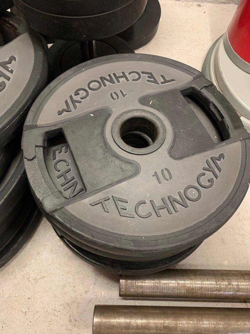 Technogym plates, Sports Equipment, Exercise & Fitness, Weights ...