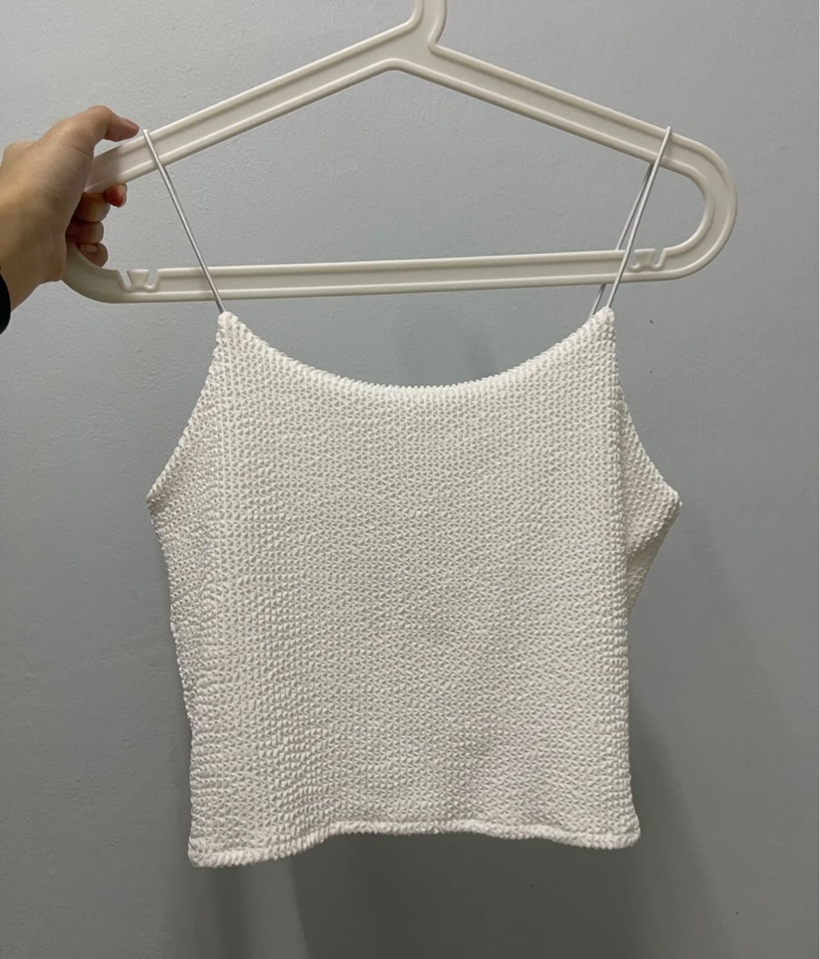 Texture Crop Top, Women's Fashion, Tops, Sleeveless on Carousell