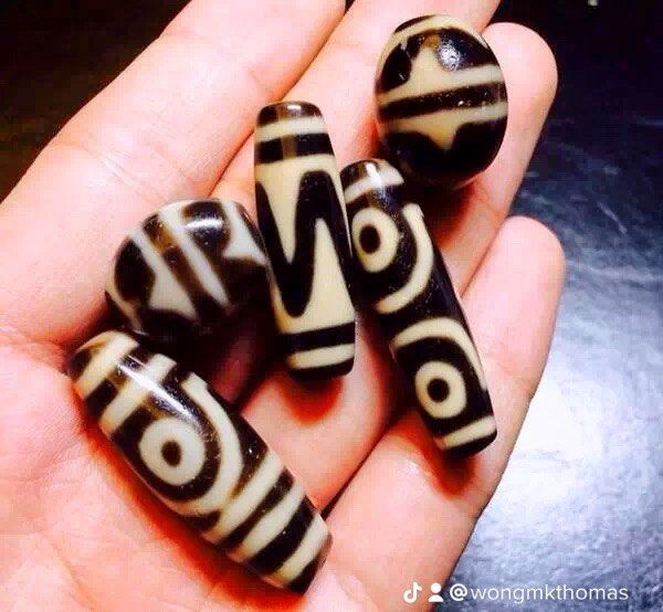 Tibet DZI, Hobbies & Toys, Memorabilia & Collectibles, Religious Items on Carousell