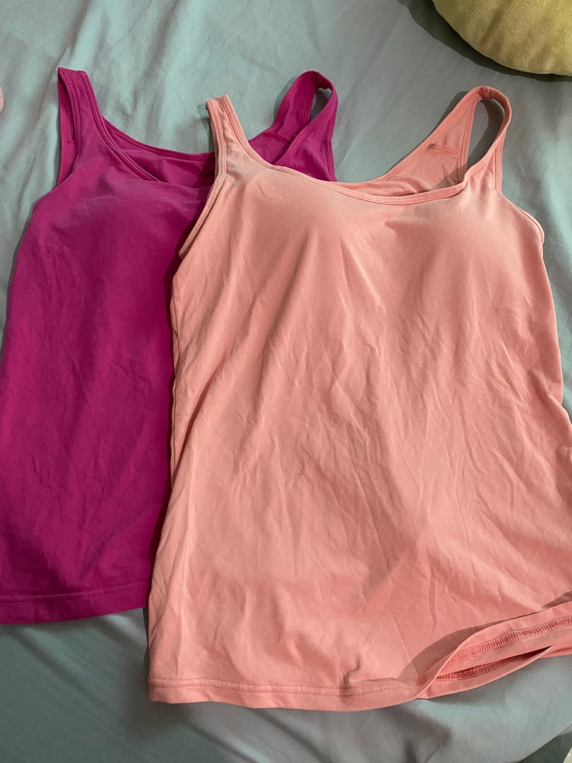 Uniqlo Airsm padded Sando, Women's Fashion, Activewear on Carousell