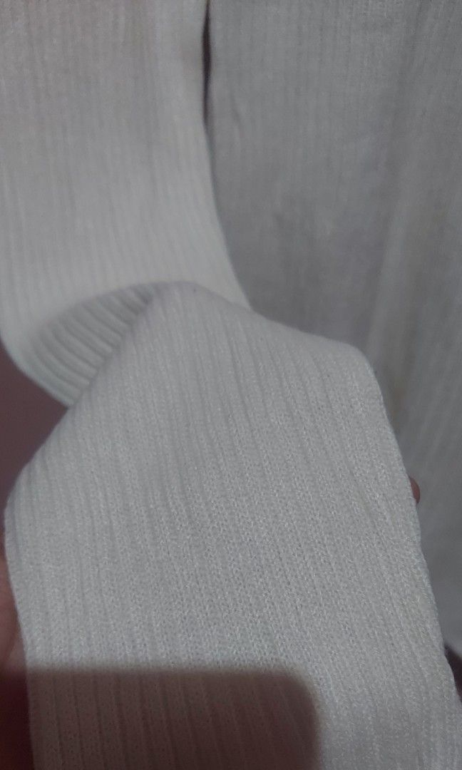 (SOLD) UNIQLO Inner Lidi Turtle Neck Turtleneck Like New, Fesyen Wanita ...