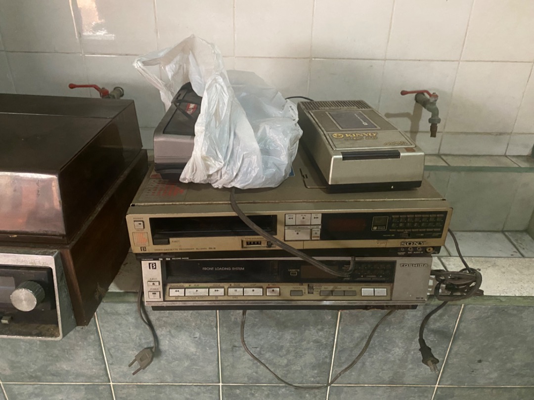 Vintage Sony Vinyl Player Toahiba Betamax, Hobbies & Toys, Memorabilia ...