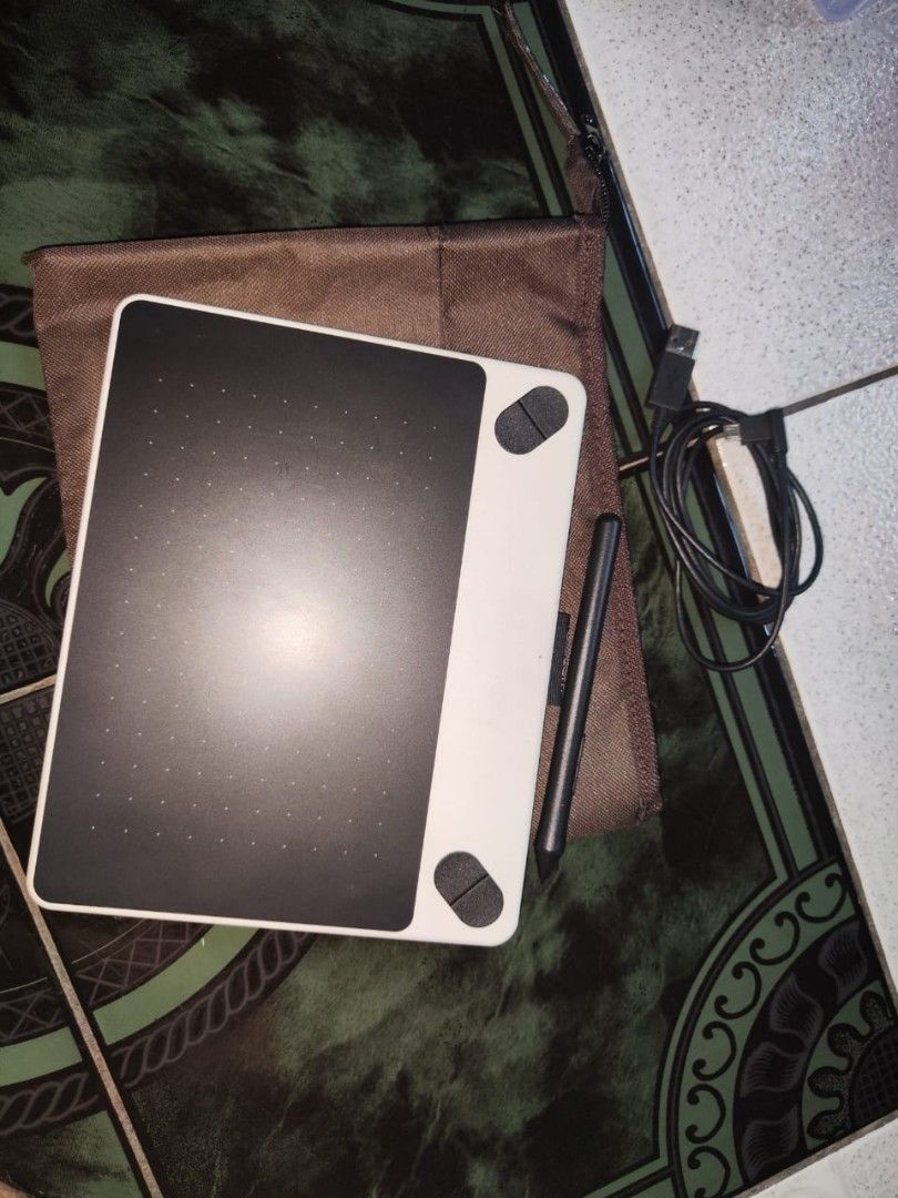 WACOM INTUOS PEN & TOUCH SMALL CTH-490, Elektronik, Lainnya di Carousell