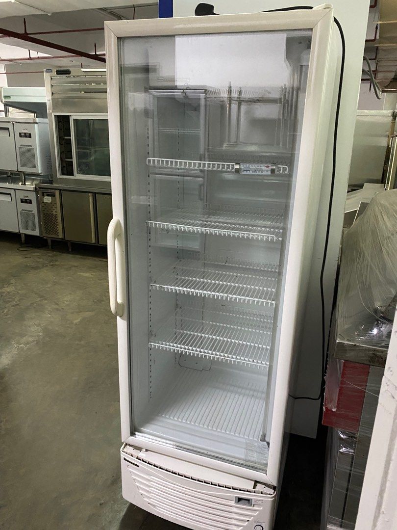 1 door display chiller. Blower cooling. Panasonic brand. Free divery ...
