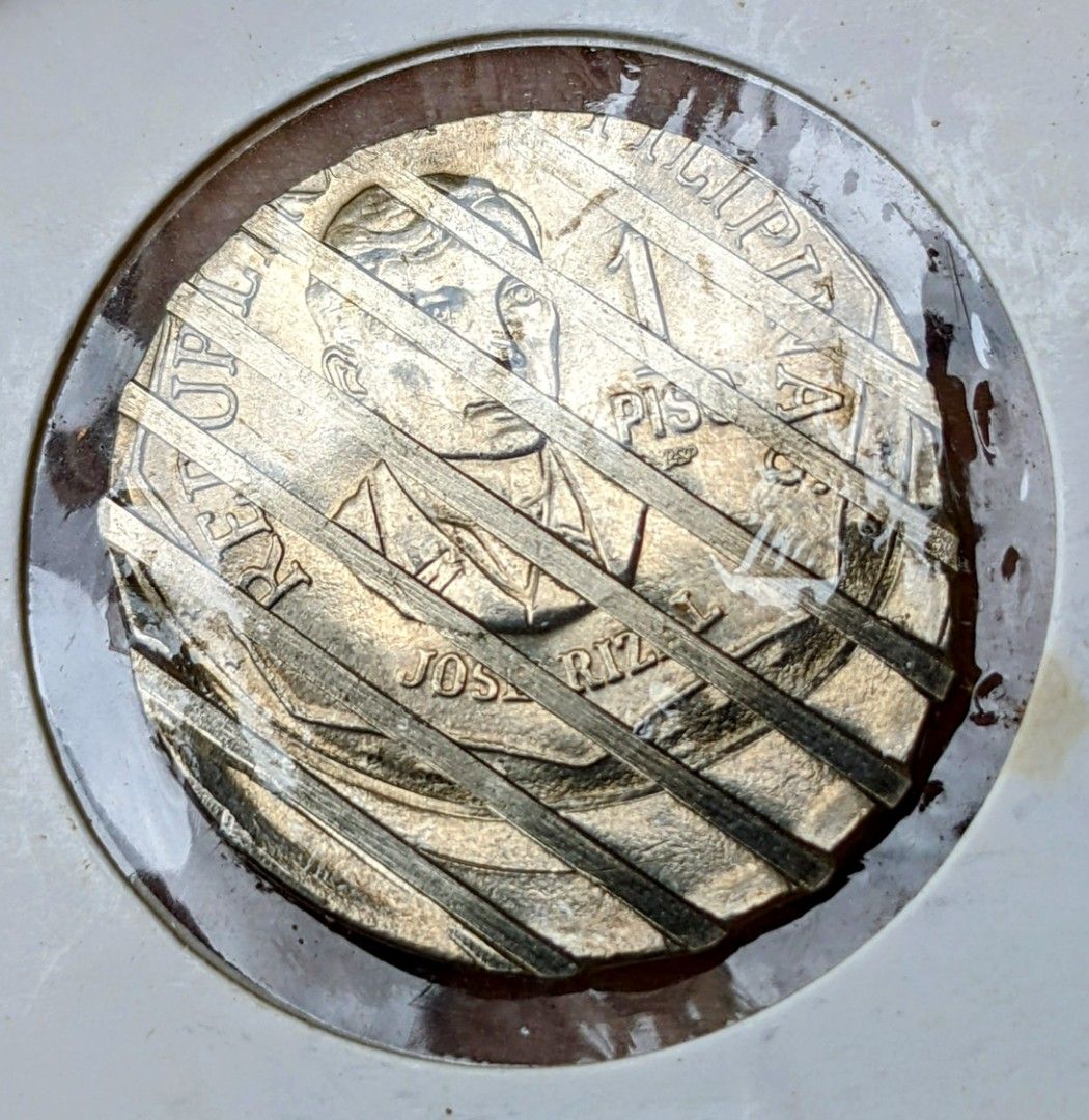 1 Peso Ang Bagong Lipunan Error Coin, Hobbies & Toys, Memorabilia ...