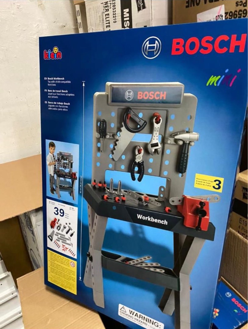 現貨 Bosch Toy Workbench 玩具工具檯, 興趣及遊戲, 玩具 & 遊戲類 - Carousell
