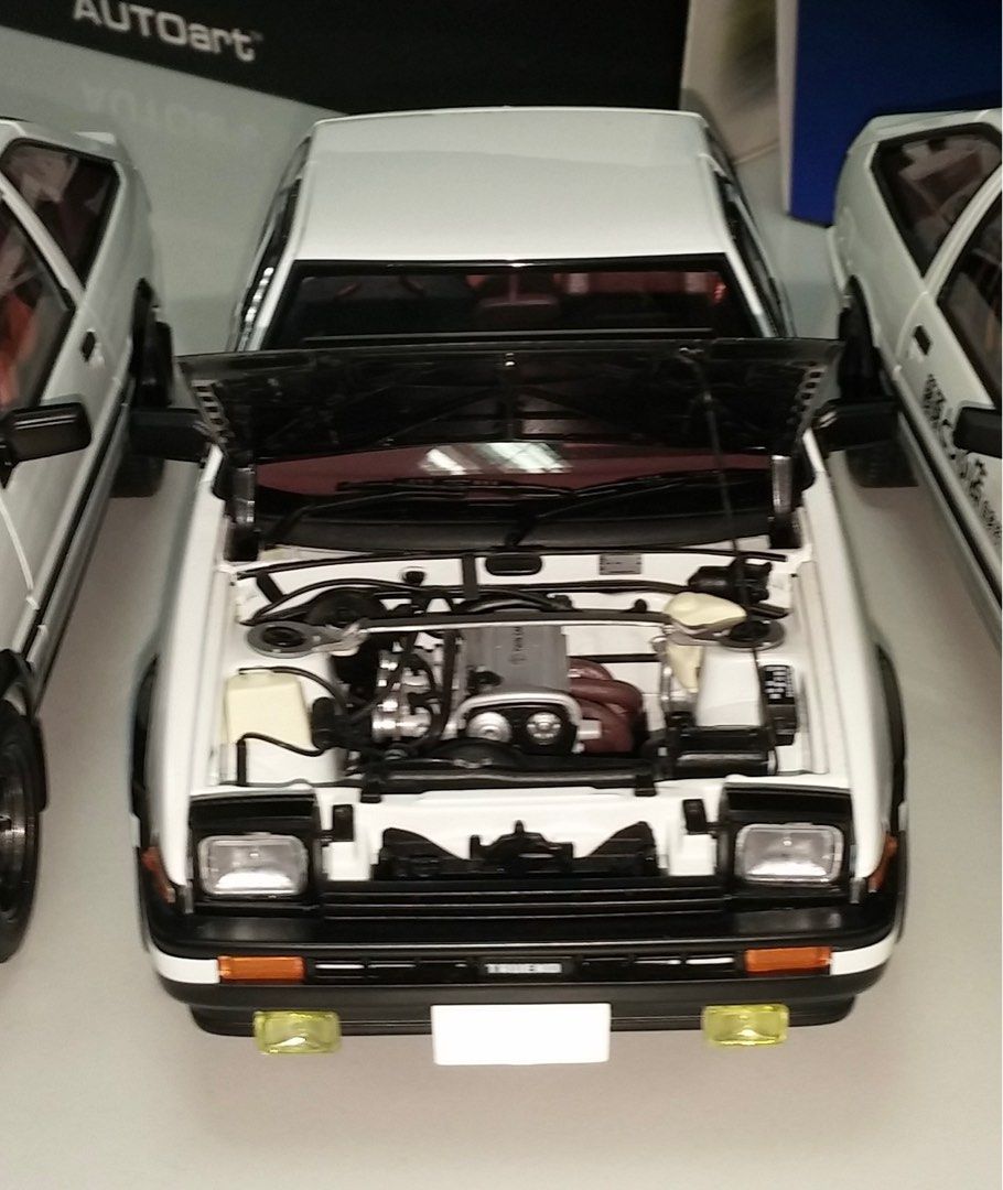 Autoart 1/18 Initial D AE86 黑蓋, 興趣及遊戲, 玩具 & 遊戲類 - Carousell