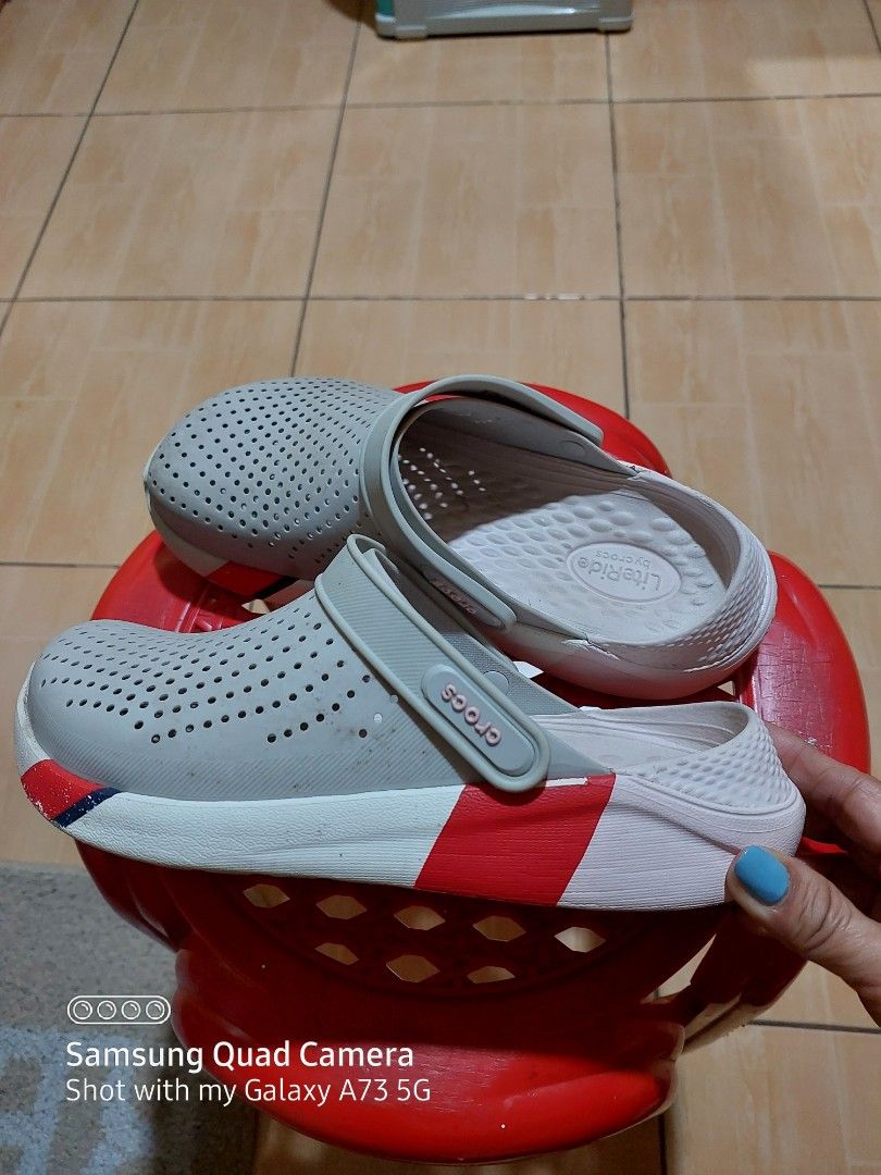 Crocs literide, Women's Fashion, Footwear, Slippers and slides on Carousell