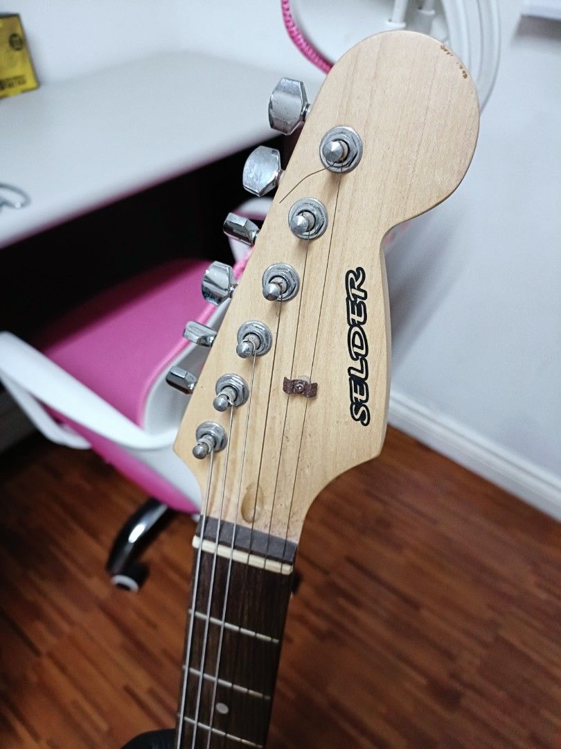 SELDER Electric Guitar, Audio, Other Audio Equipment on Carousell