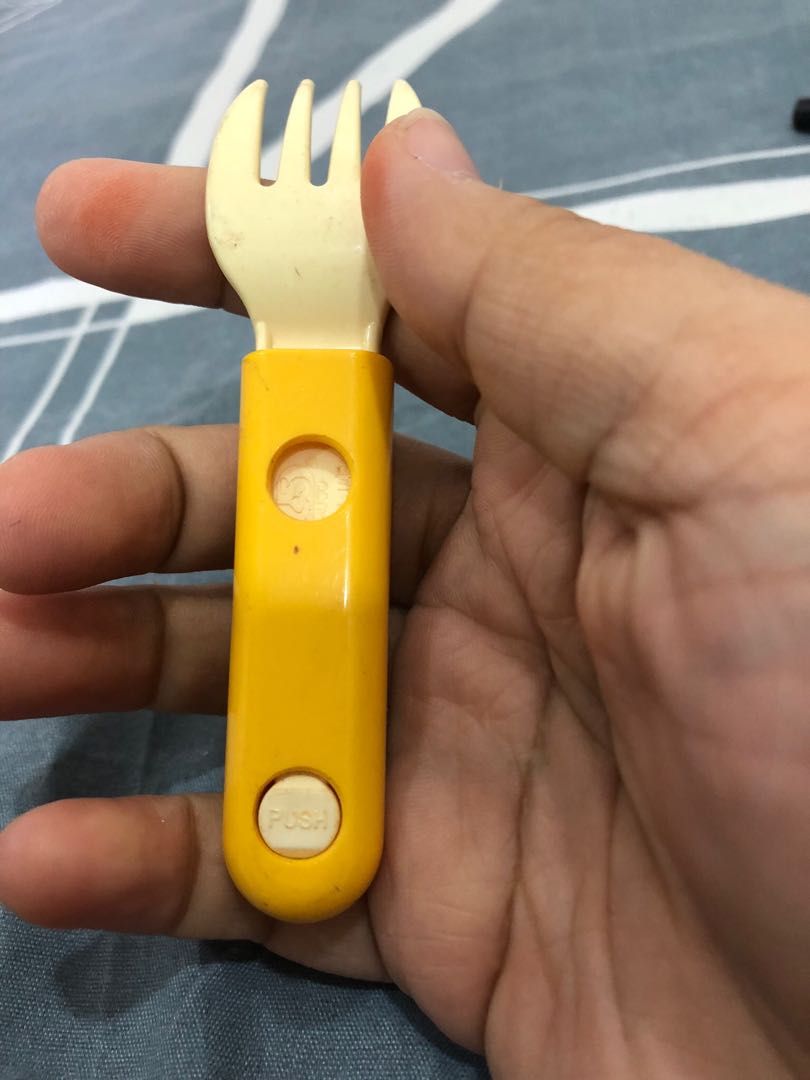 Expandable fork, Furniture & Home Living, Kitchenware & Tableware ...