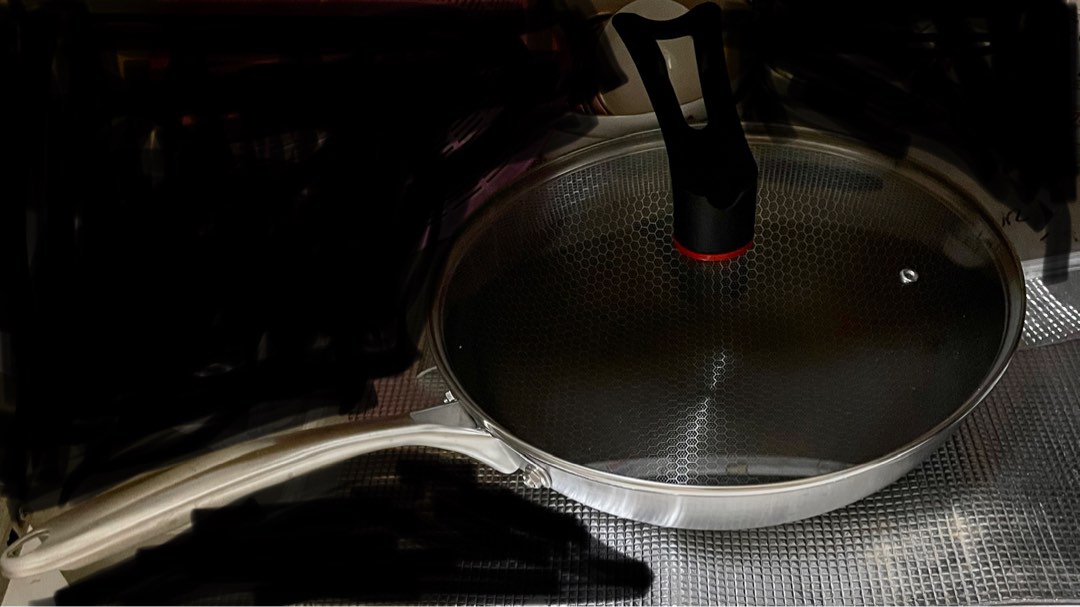 Frying pan, Furniture & Home Living, Kitchenware & Tableware, Cookware ...