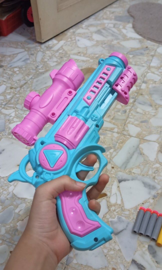 Girls' Toy Gun With 12 Bullets, Hobbies & Toys, Toys & Games on Carousell