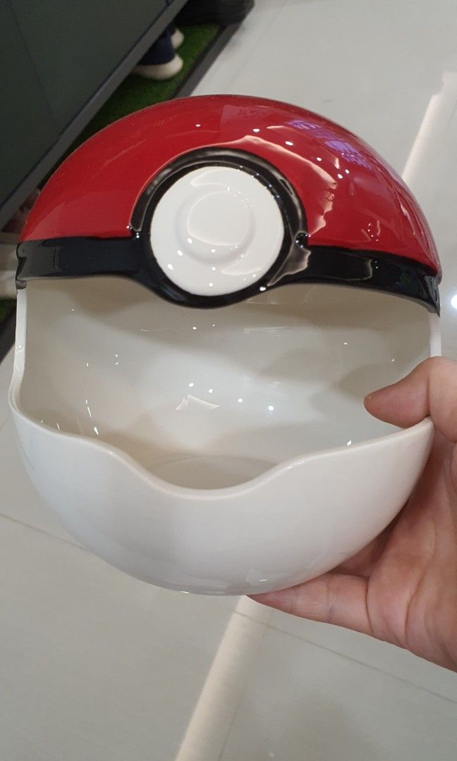 Hamster hideout (pokeball), Pet Supplies, Homes & Other Pet Accessories ...