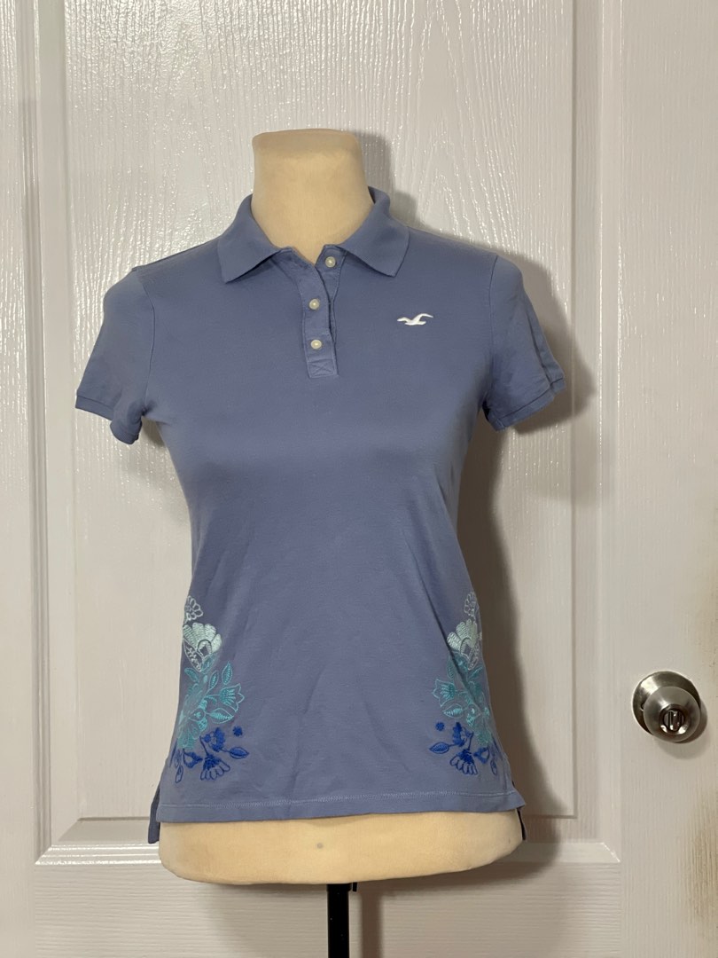 Hollister periwinkle floral embroidered polo shirt, Women's Fashion ...