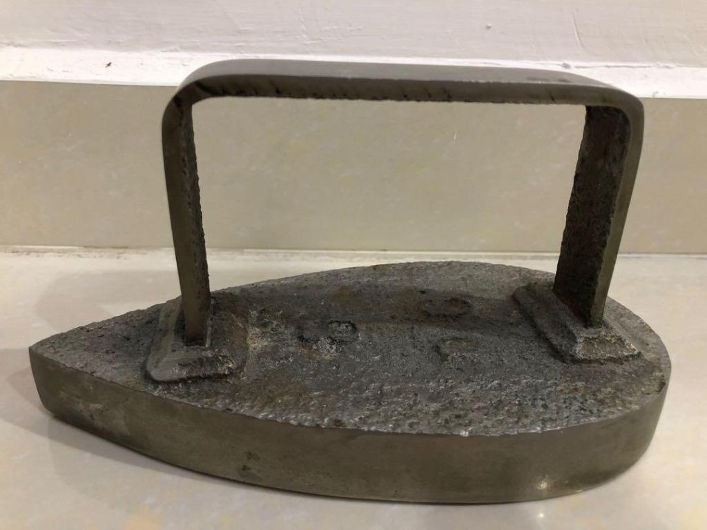 IRON MINI BESI / SETRIKA BESI, Hobbies & Toys, Collectibles ...