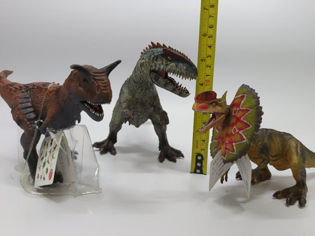 Jurassic world Park Giganotosaurus dilophosaurus Maroon Carnotaurus ...