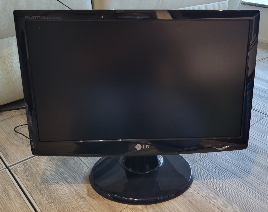 LG Monitor, 電腦＆科技, 電腦周邊及配件, 電子屏幕 - Carousell