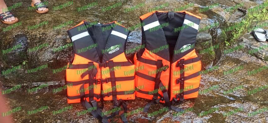 LIFE VEST, Sports Equipment, Sports & Games, Water Sports on Carousell