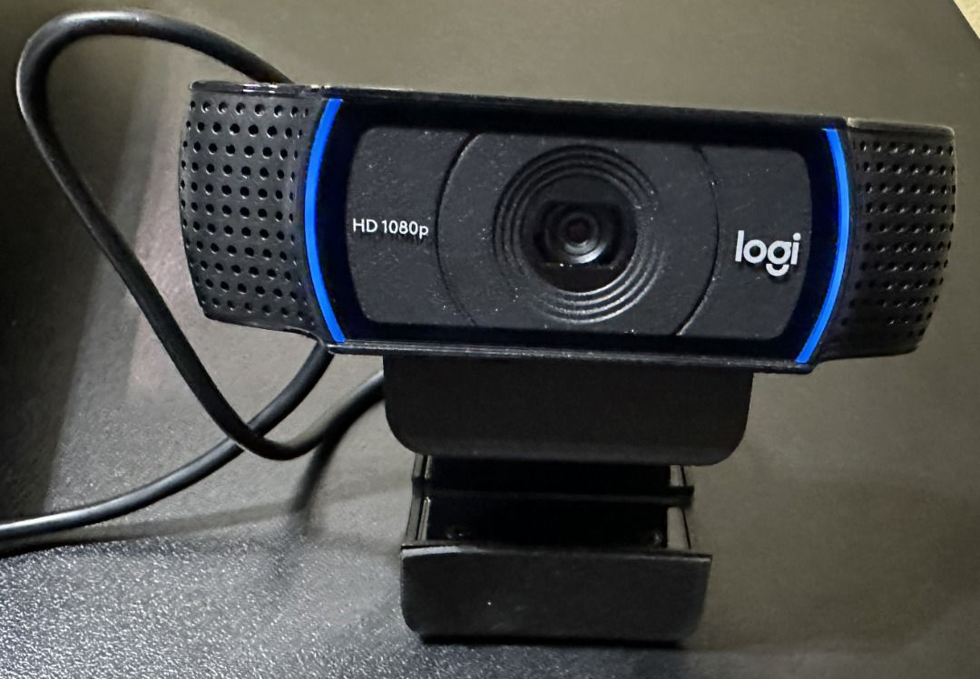 Logitech C920 HD Pro Webcam, Full HD 1080p/30fps Video Calling, Clear ...