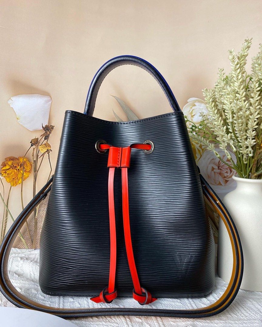 LV Neonoe Bucket Bag, Luxury, Bags & Wallets on Carousell