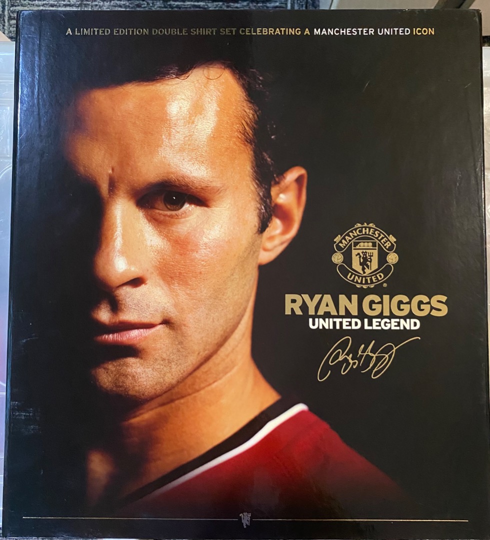 MANCHESTER UNITED LIMITED EDITION BOX SET, 興趣及遊戲, 收藏品及紀念品, 古董收藏 - Carousell