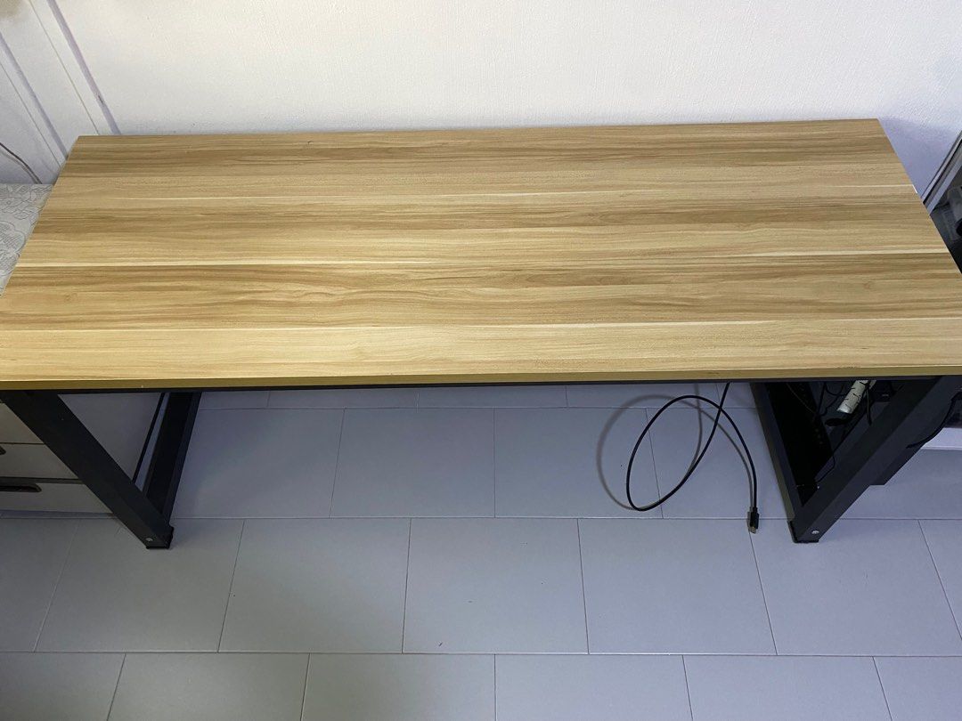 Minimalist computer table, Furniture & Home Living, Furniture, Tables ...