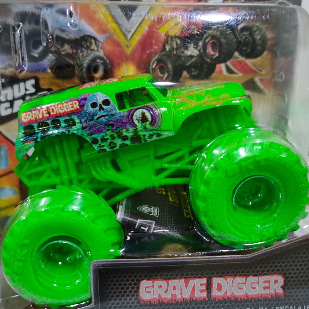 Monster Jam Grave Digger (Green), Hobbies & Toys, Toys & Games on Carousell