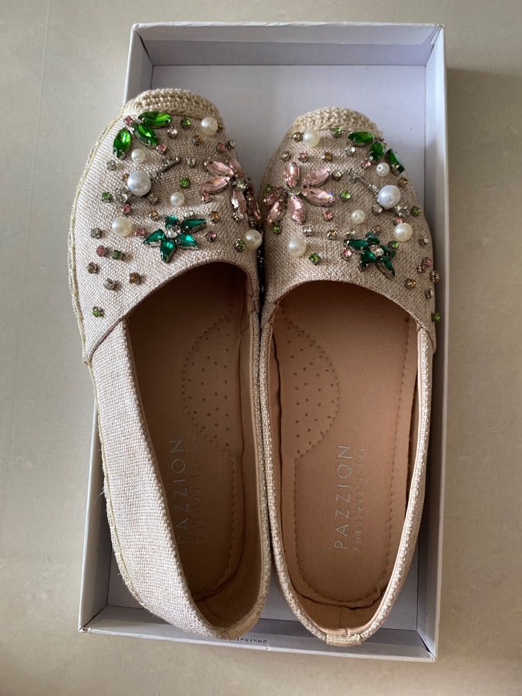 Pazzion Espadrilles, Women's Fashion, Footwear, Flats on Carousell