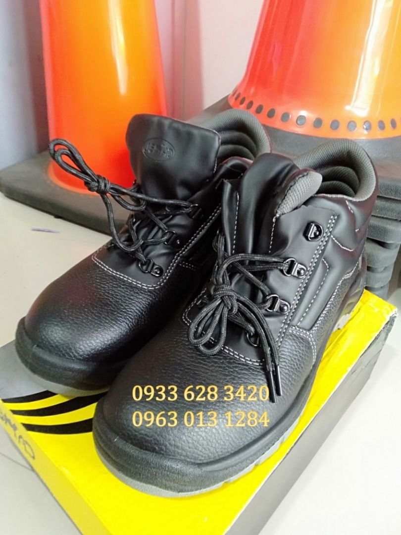 Safety shoes Camel Brand 9050, Men's Fashion, Footwear, Boots on Carousell
