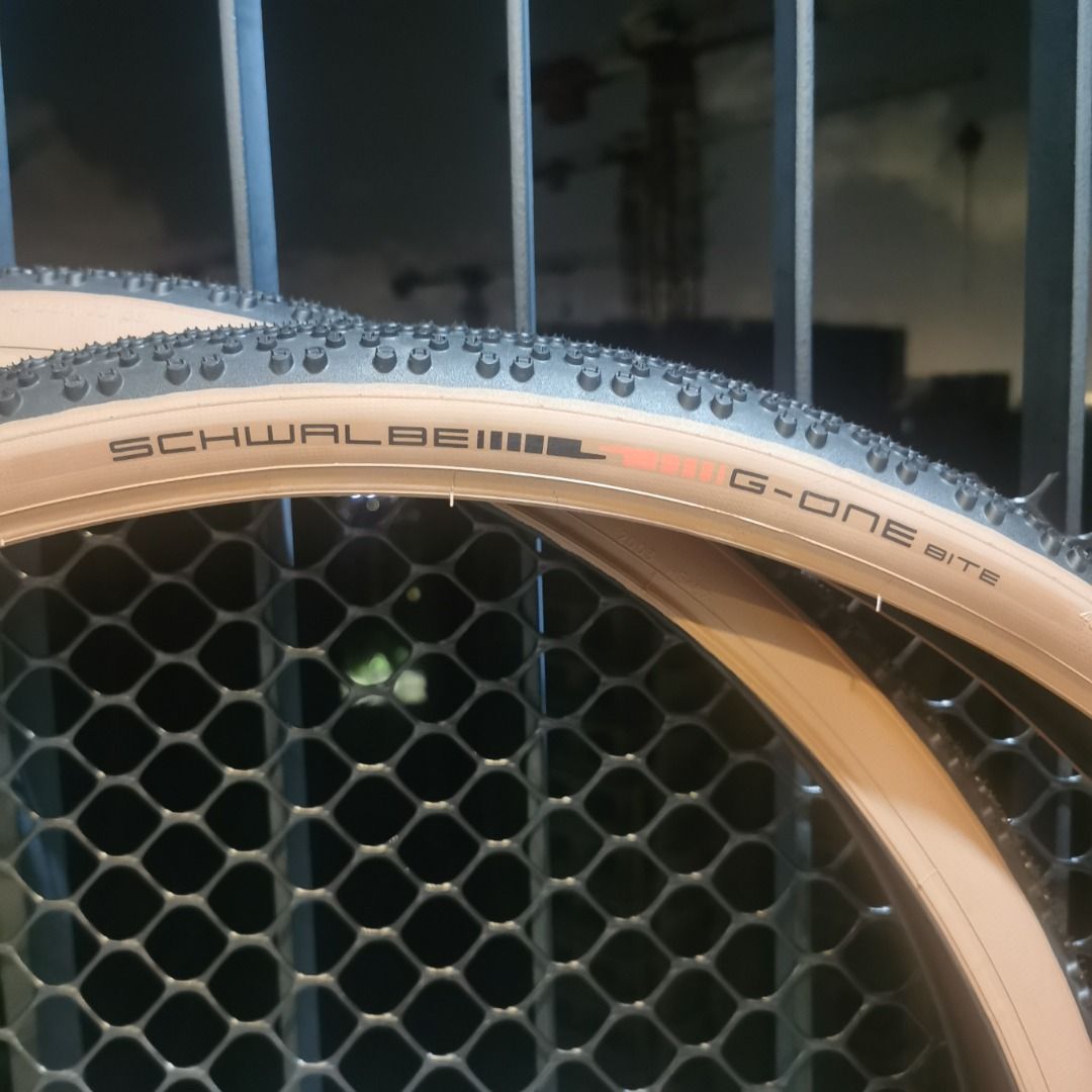 Schwalbe G-One Bite Gravel Tyre 27.5 x 1.7 650B, Sports Equipment ...