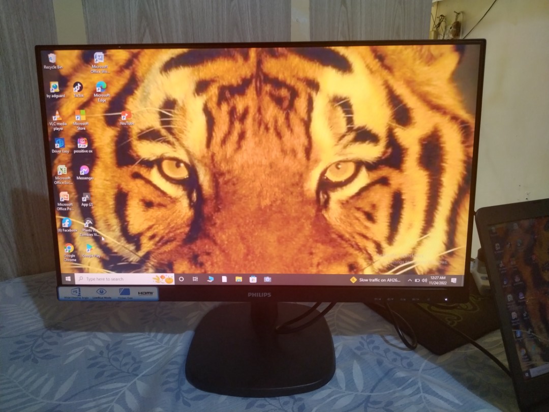 Selling 24inches frameless IPS Philips computer monitor 1080p HDMI ...