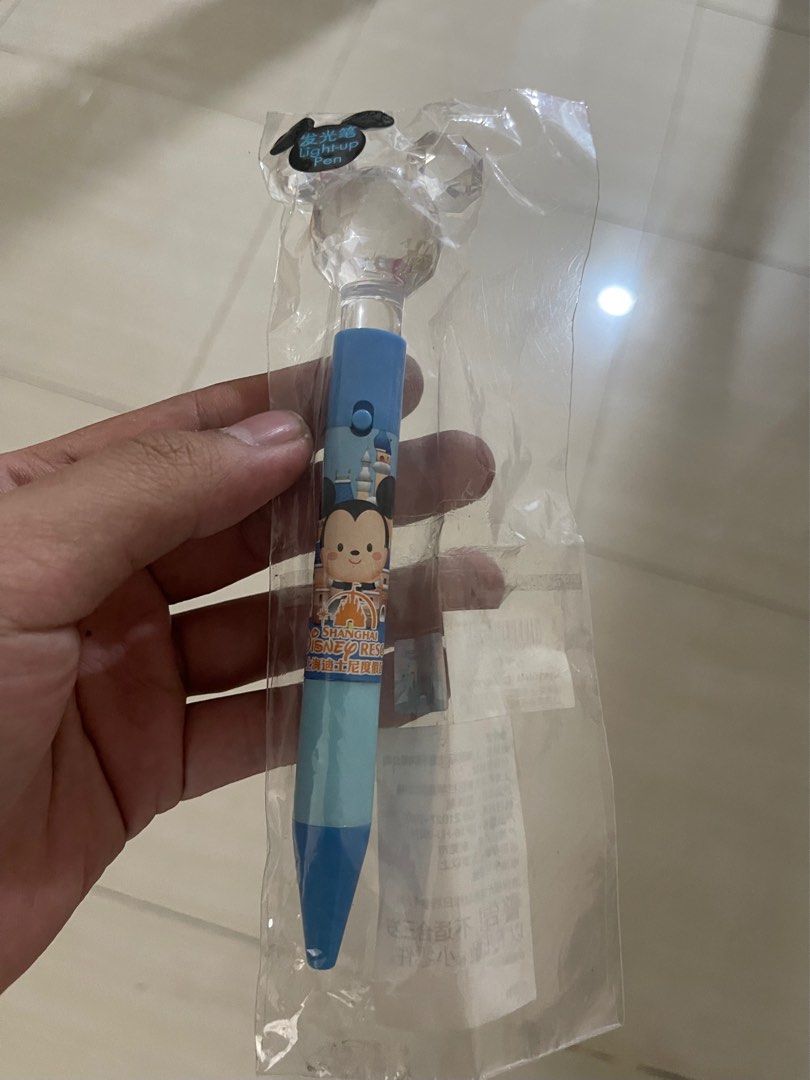 Shanghai Disney Resort Light Up Pen ORIGINAL, Buku & Alat Tulis, Alat ...