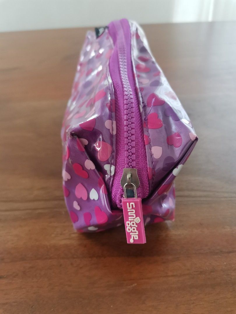 Smiggle Pouch, Hobbies & Toys, Stationary & Craft, Stationery & School ...